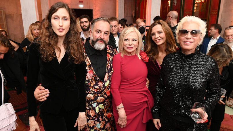 Chiara Boni celebra 50 anni di carriera - Junglam